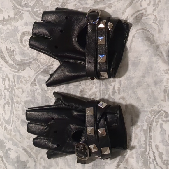 Accessories | Vegan Leather Half Finger Gloves With Pyramid Rivet Wrap ...